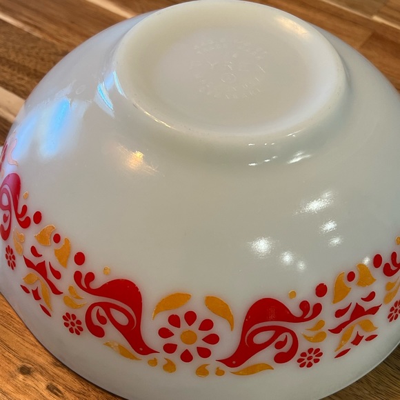 Pyrex | Dining | Vintage Pyrex Friendship Cinderella Mixing Bowl Red ...
